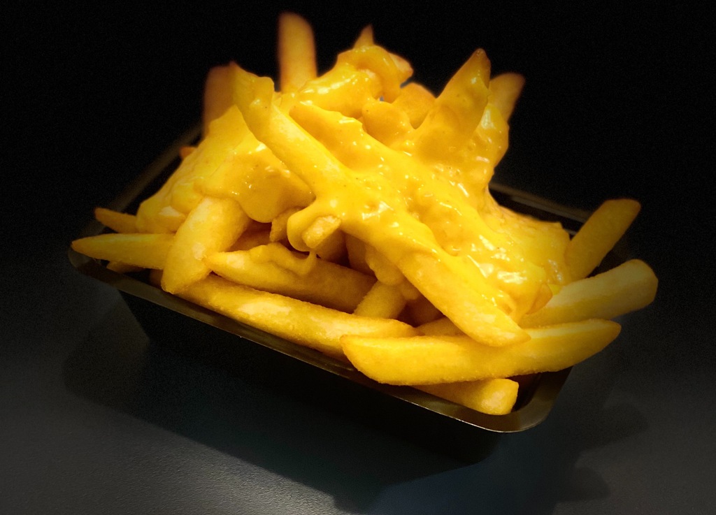 Grote Friet Joppiesaus - Cafetaria Bienvenue