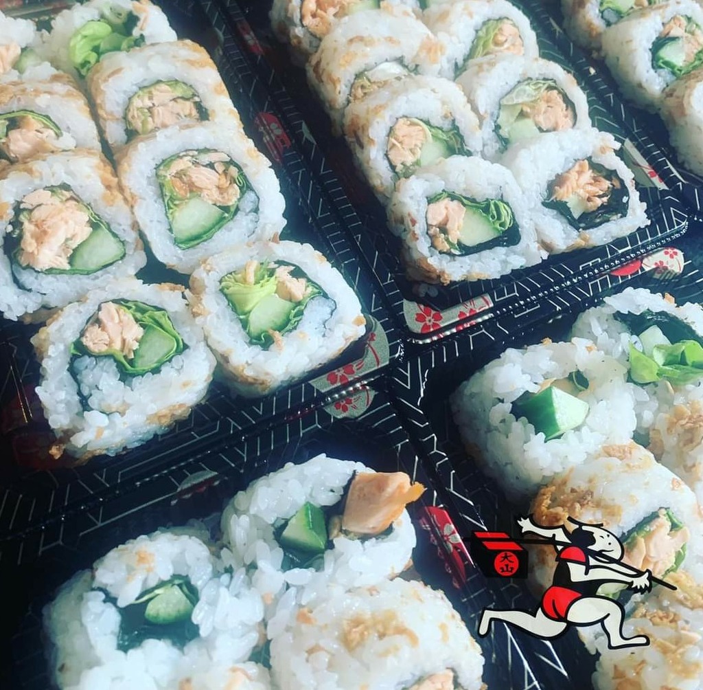 ura maki tuna salad 8 stuks - Mr Bento